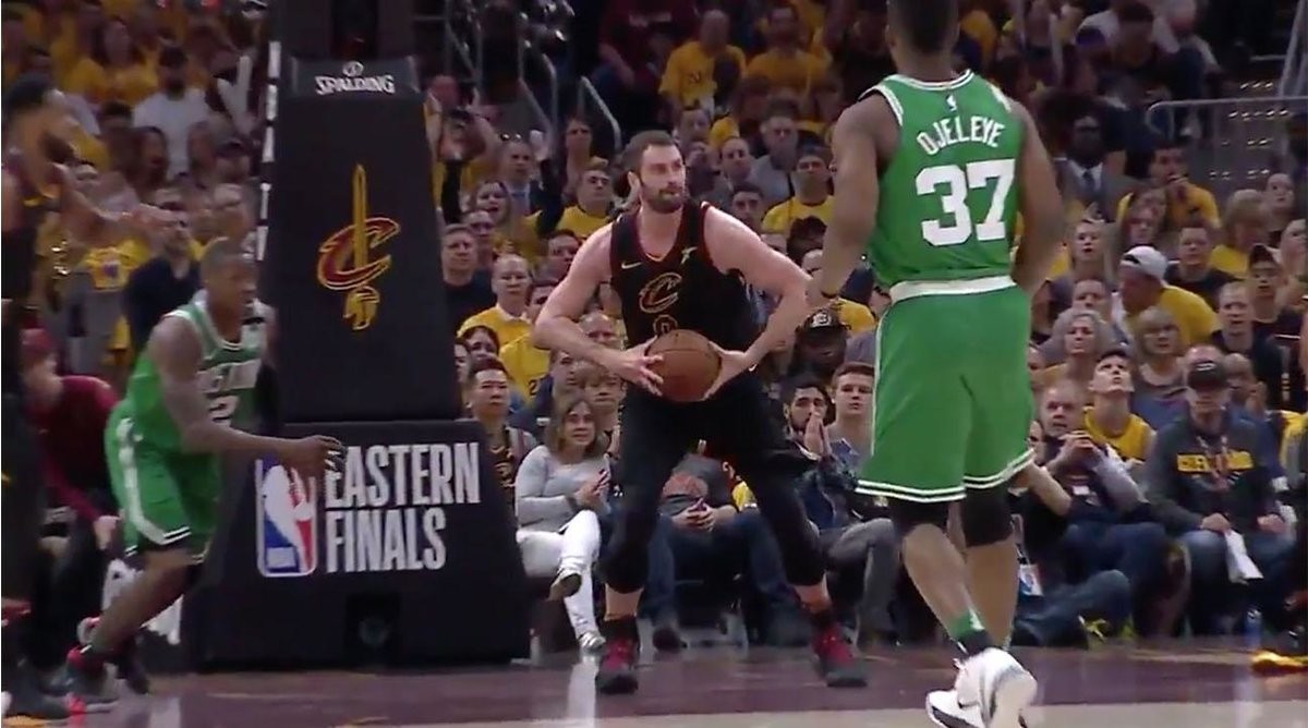 Watch: Kevin Love Throws Perfect Outlet Pass to LeBron James in Double ...