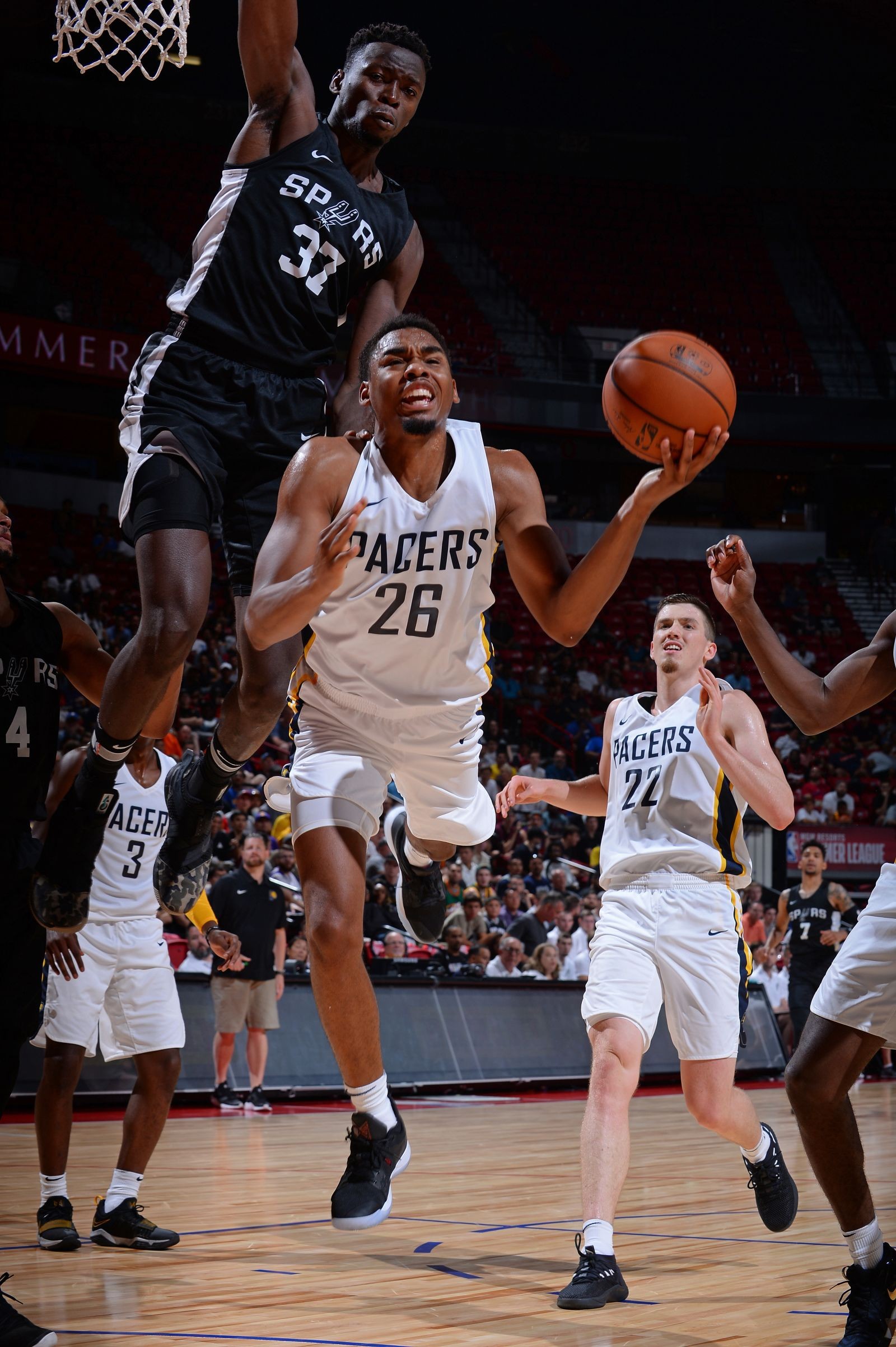 Ben Moore has signed with the San Antonio Spurs