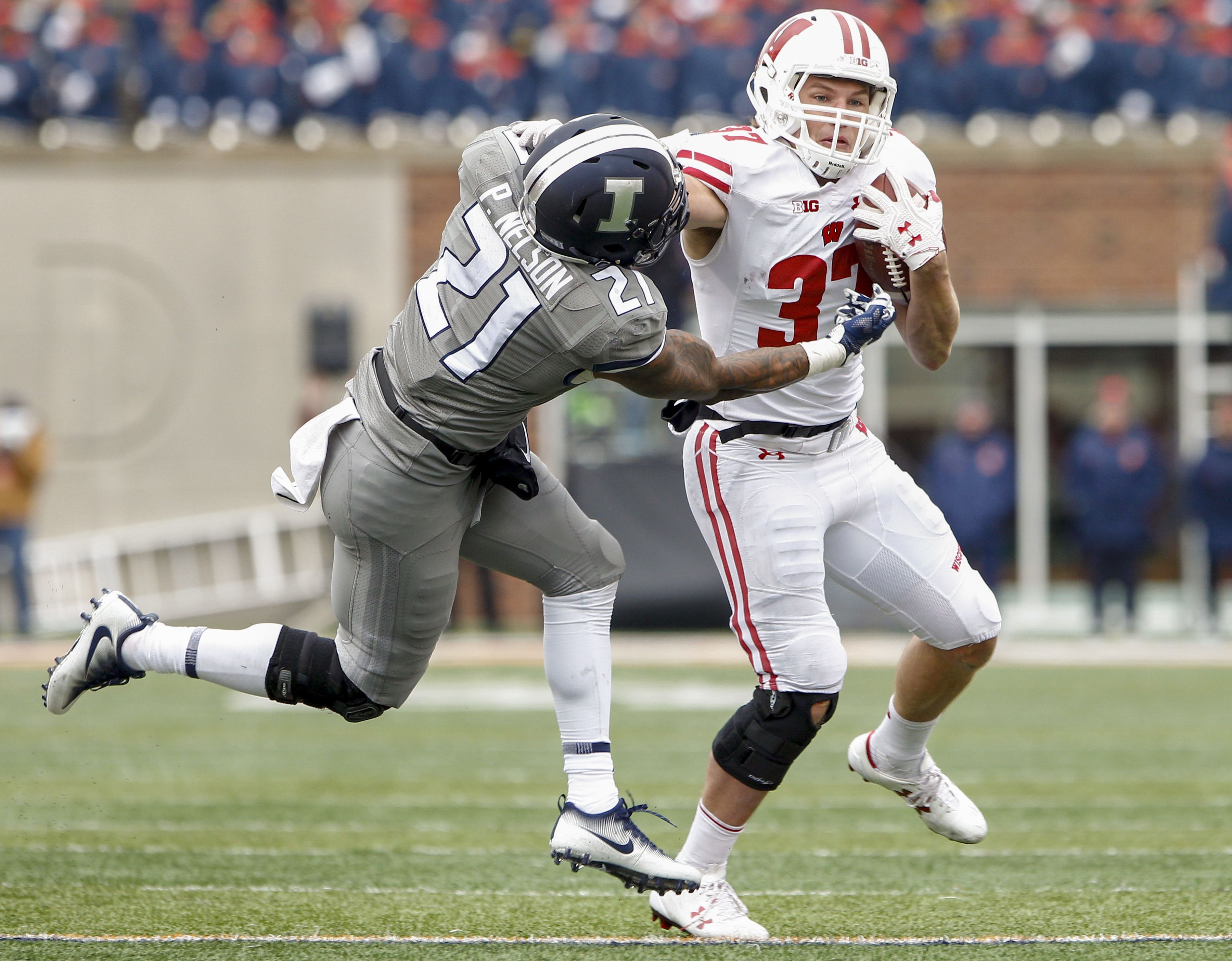 Illinois Football: Pat Nelson transfer hurts Illini depth