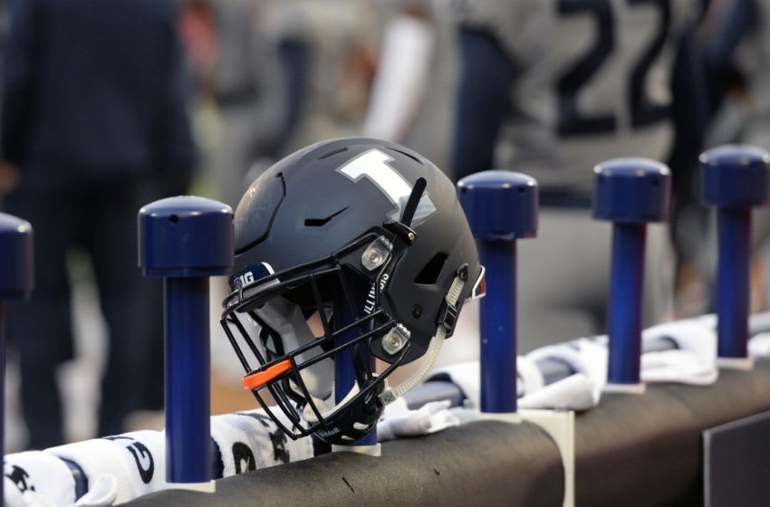 Illinois Football: Daniel Edwards adds to Illini class of 2021