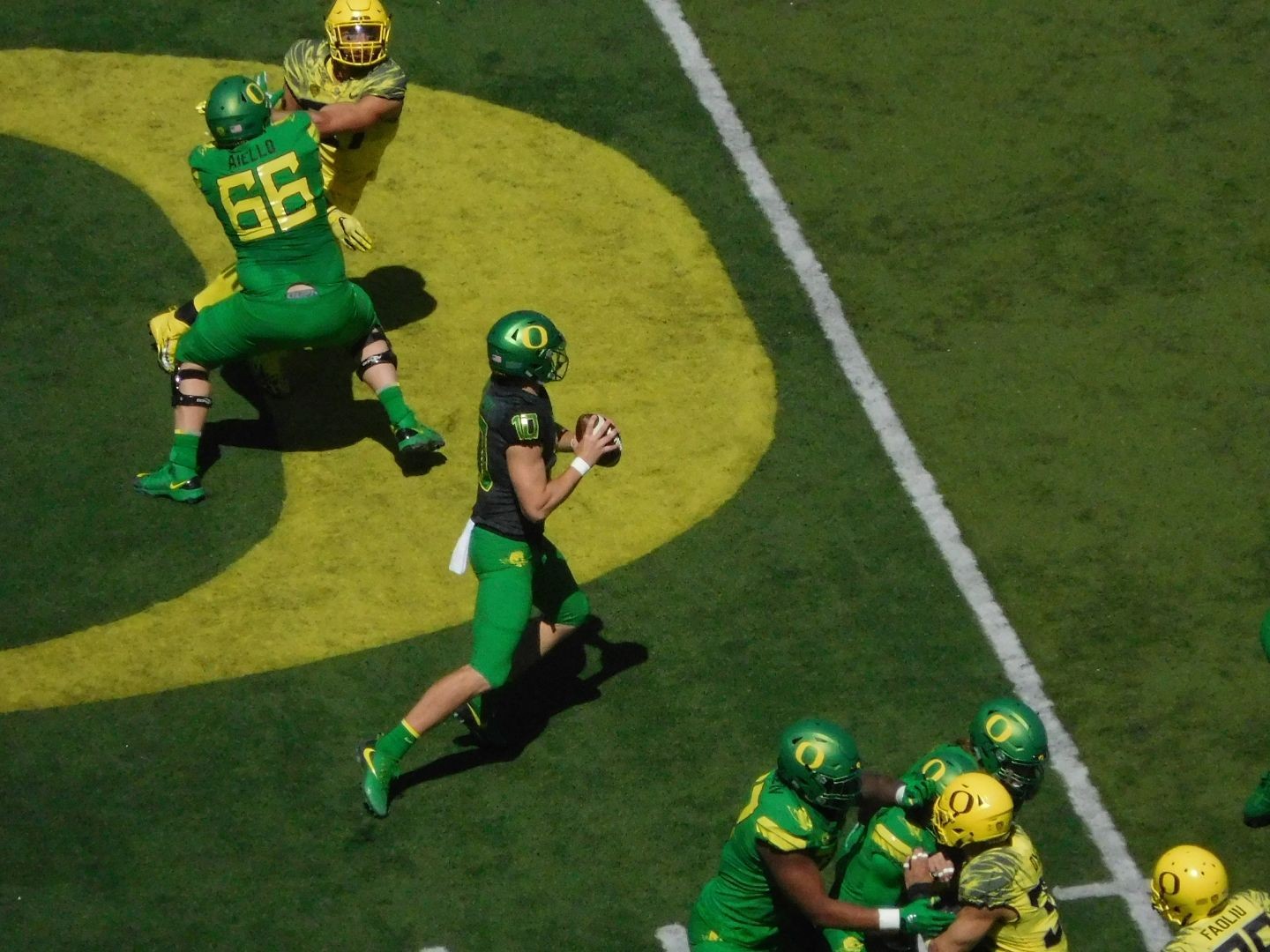 Oregon Football Spring Game: Duck Showcase Speed On Both Sides Of The Ball