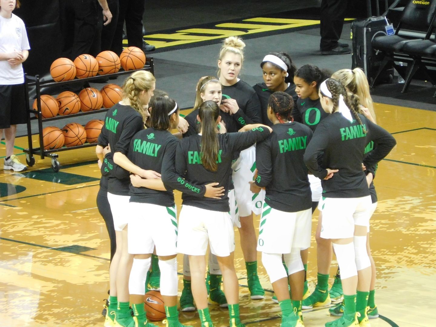 Preseason WNIT: Sabrina Ionescu Scores Triple Double In Oregon Ducks Win