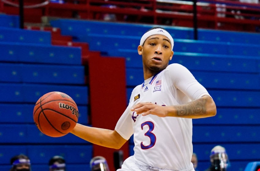 Kansas basketball: Dajuan Harris has seen solid minutes on the floor ...