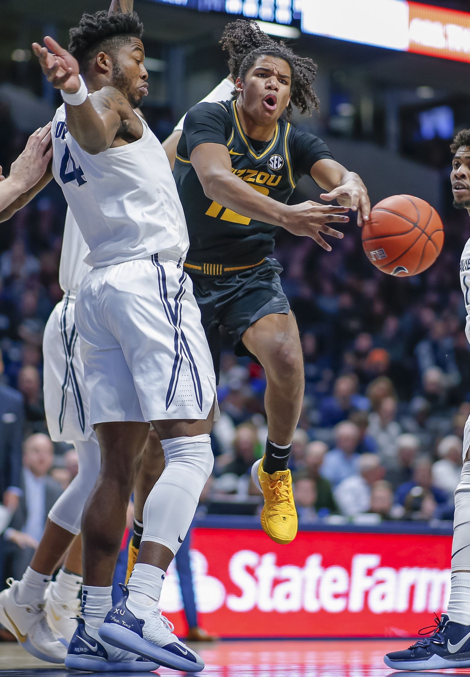 Mizzou hoops beats Morehead State to hand Eagles 1st loss