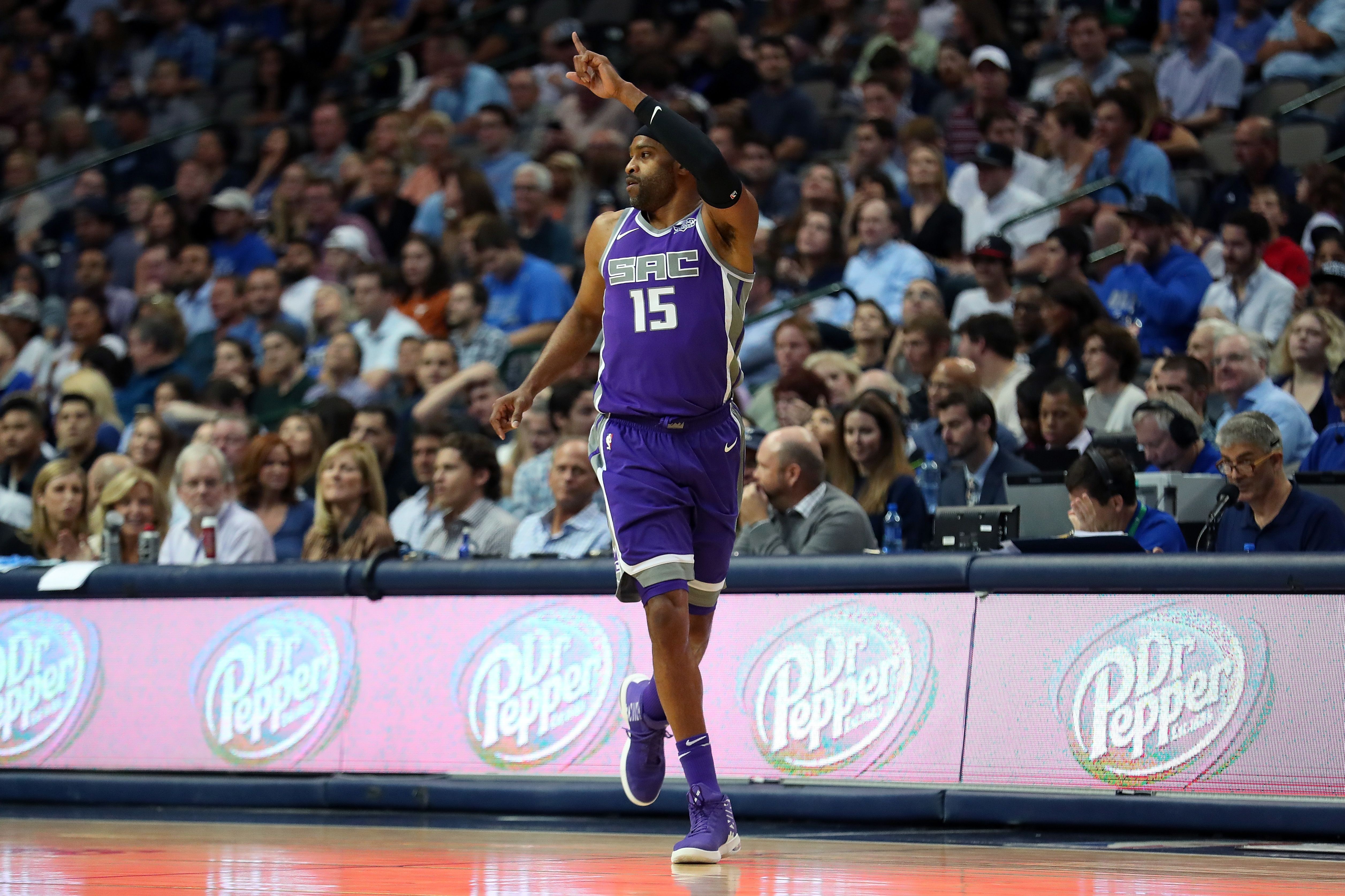 Tar Heels Tidbits: Coby White, Vince Carter make history, Ellington ...
