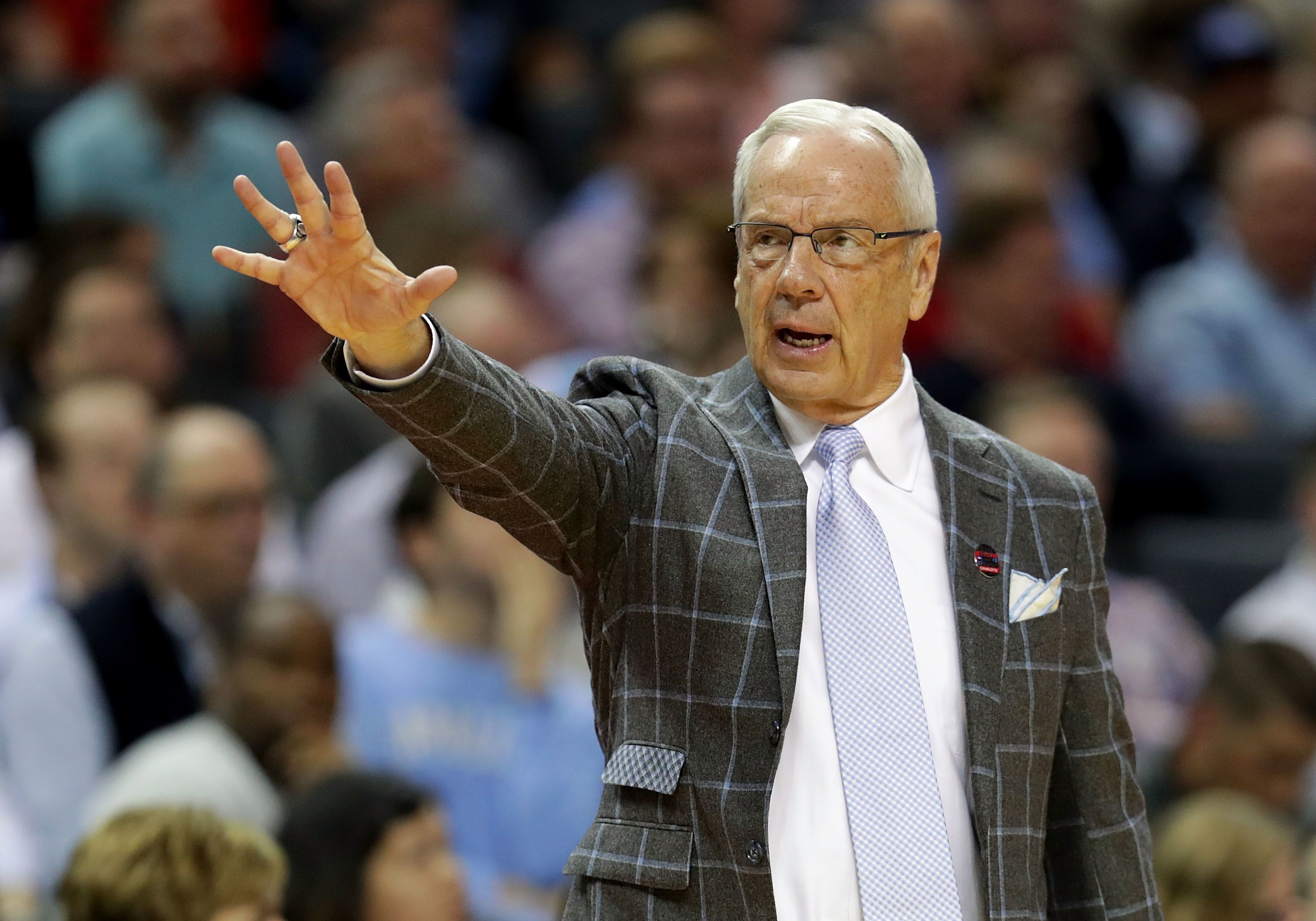 UNC Basketball: Day’Ron Sharpe an ‘intimidating freshman’?