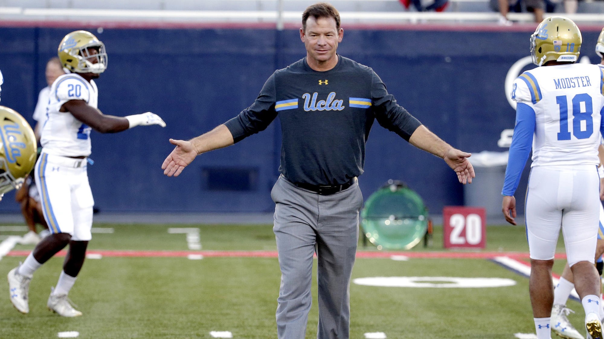 UCLA football: Austin Roberts gets Bruins off to fast start in his ...