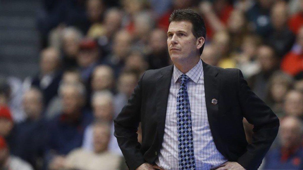UCLA basketball coach Steve Alford disputes assistant David Grace's ...