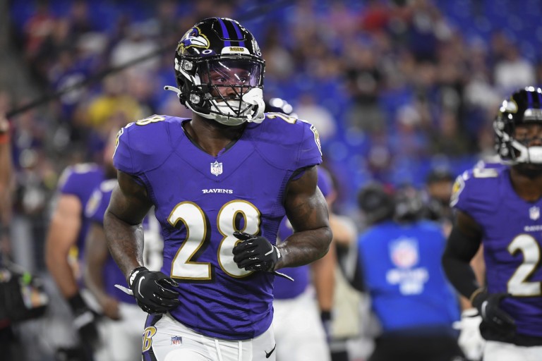 Waiver Wire Week 7: Sam Darnold, Jaron Brown Highlight Pickups to Know