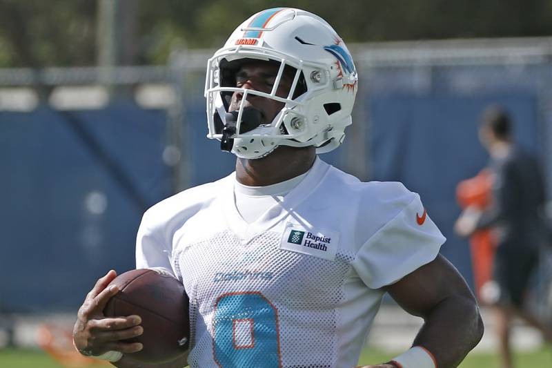 Dolphins' Mark Walton Reaches Plea Deal for 3 Cases, Won't Serve More ...