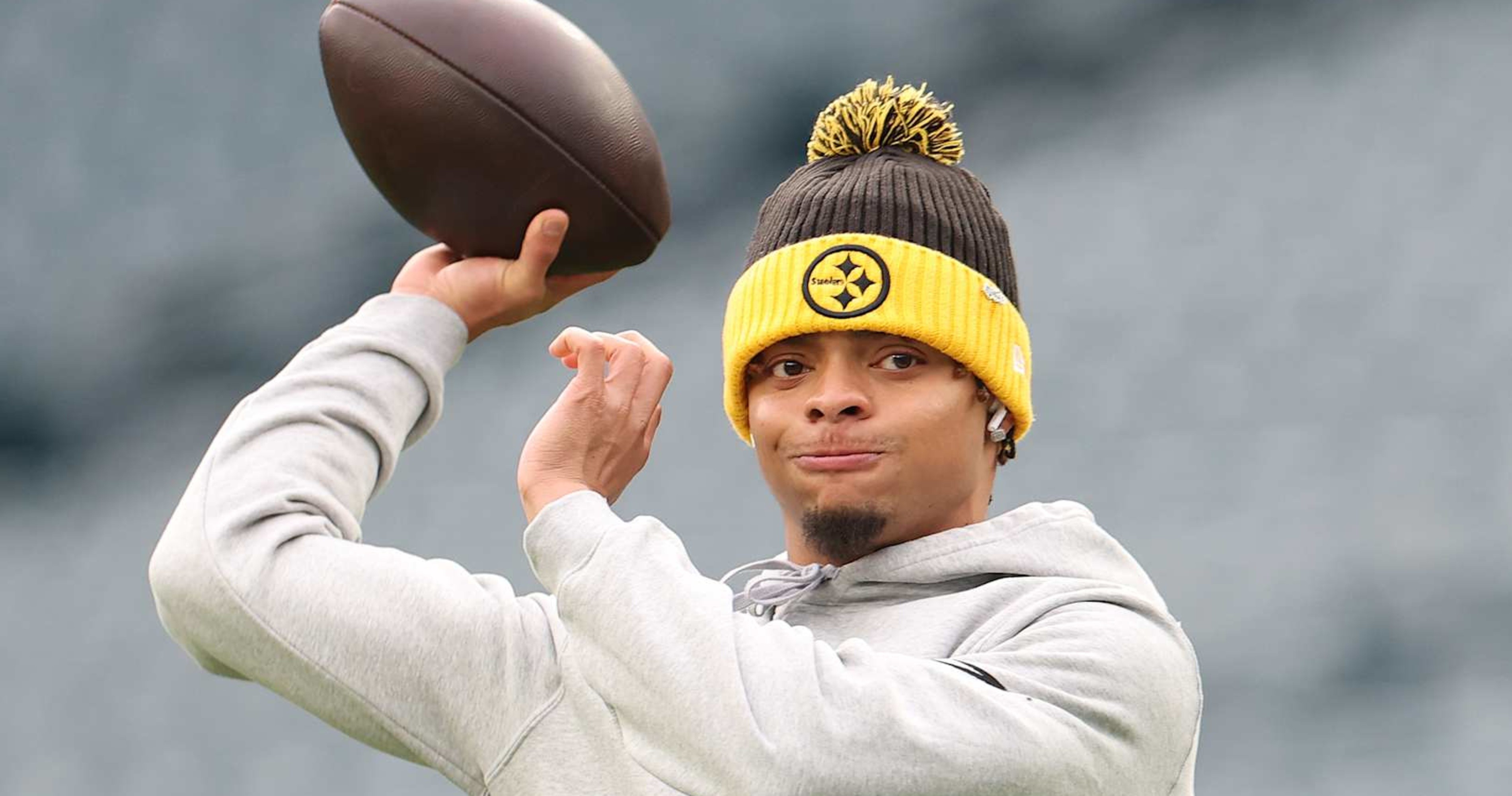 Steelers Rumors 'Door Is Open' for Justin Fields Contract in 2025 NFL ...