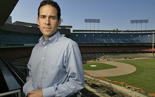 Mets' DePodesta bolts for NFL job with Browns