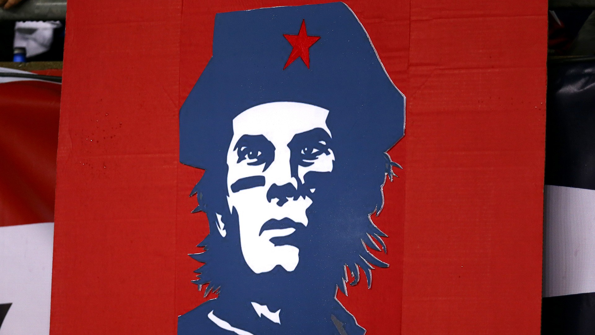 Tom Brady turned Che Guevara is the worst NFL poster