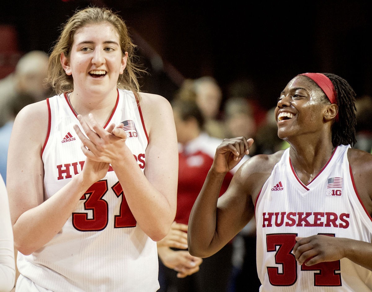 Cain blocks 11 shots in Husker win