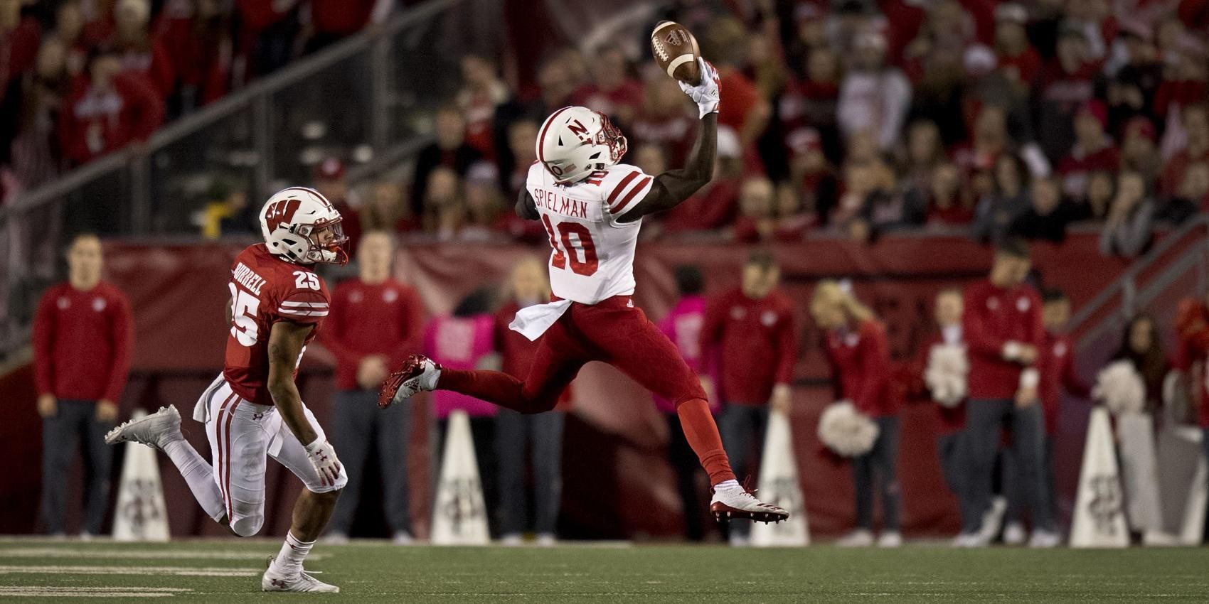 Now a veteran, Spielman tries to lead fellow receiver, 'every day'