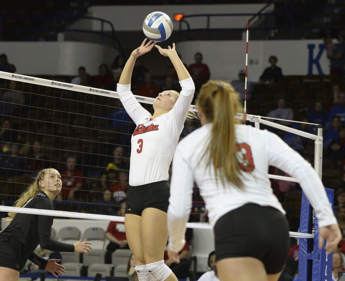 NCAA Volleyball tracker: How the Big Ten fared and Friday's bests