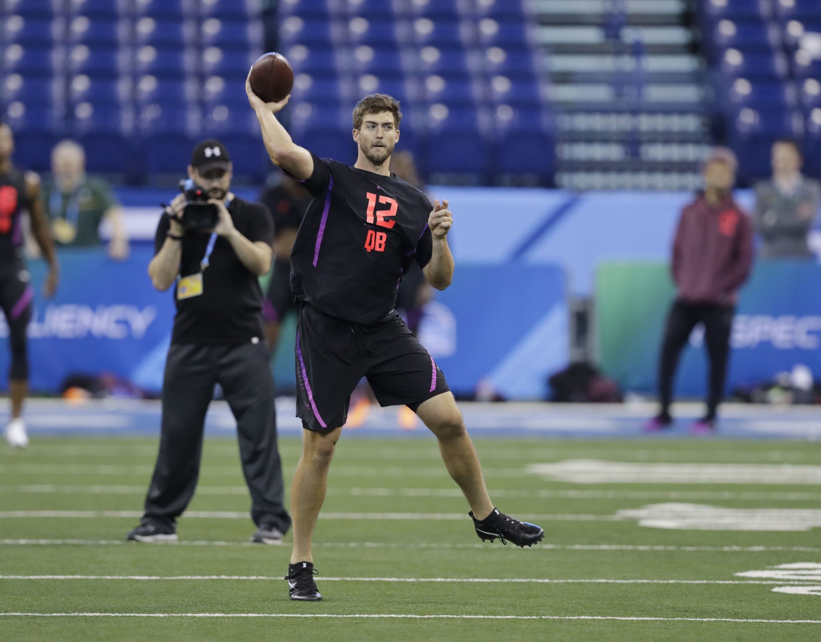 Steven M. Sipple: Tanner Lee unwittingly takes advantage of odd aspect ...