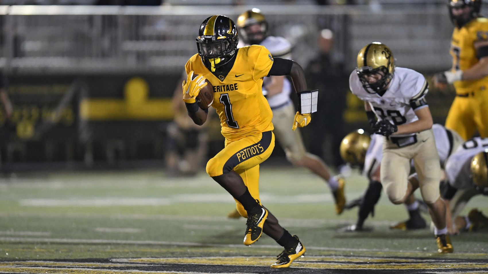 Explosive running back Jones commits to Huskers