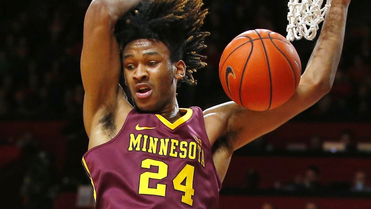 Minnesota big man Eric Curry out 4-6 weeks after knee surgery
