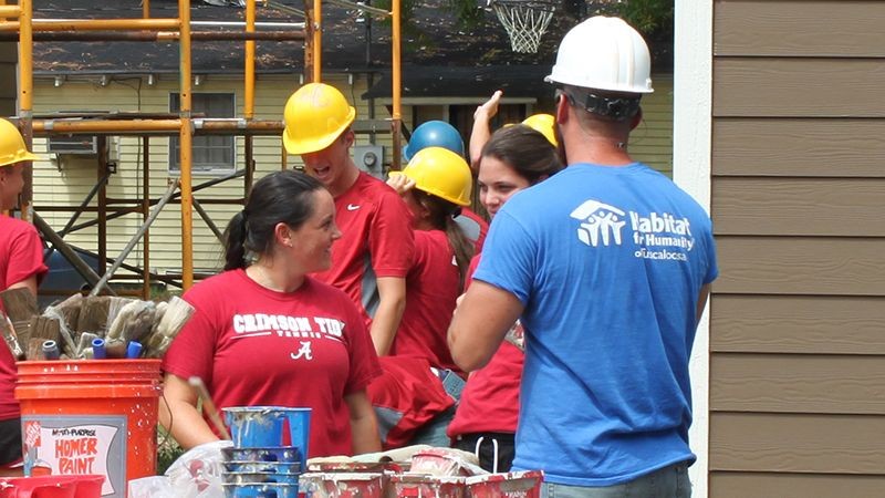 Women's Tennis Community Service Team