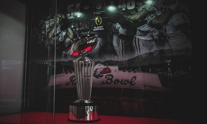 Georgia places Rose Bowl trophy on display
