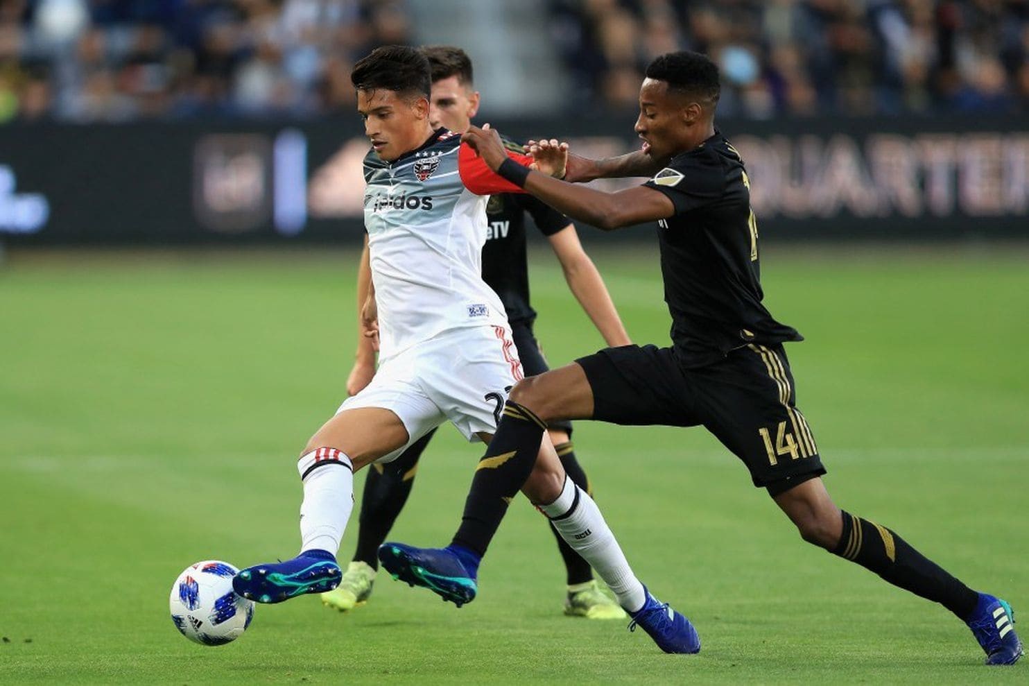Darren Mattocks’s late goal gives D.C. United a 1-1 draw at 10-man Los ...