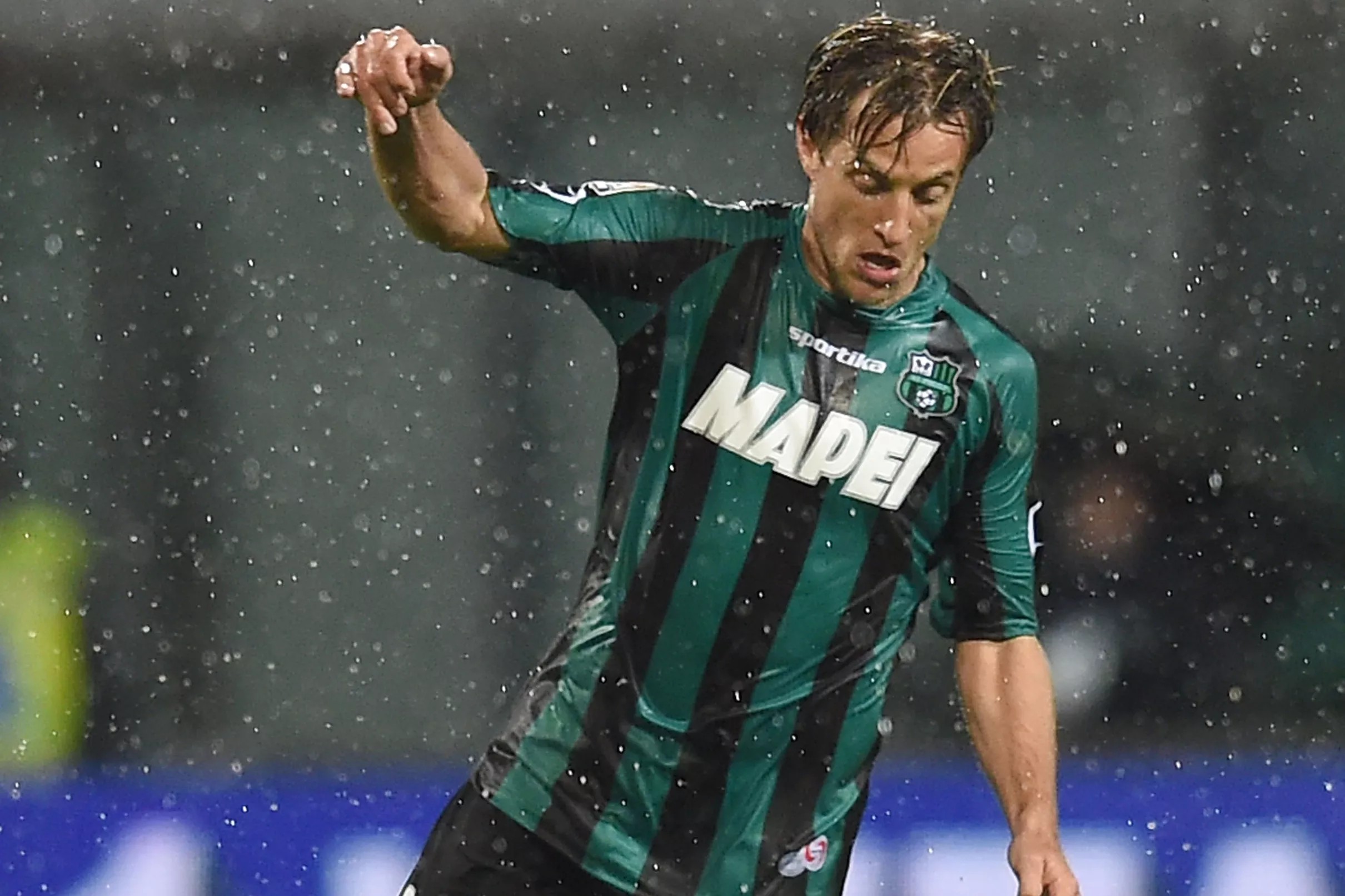 Report: FC Dallas signs Reto Ziegler