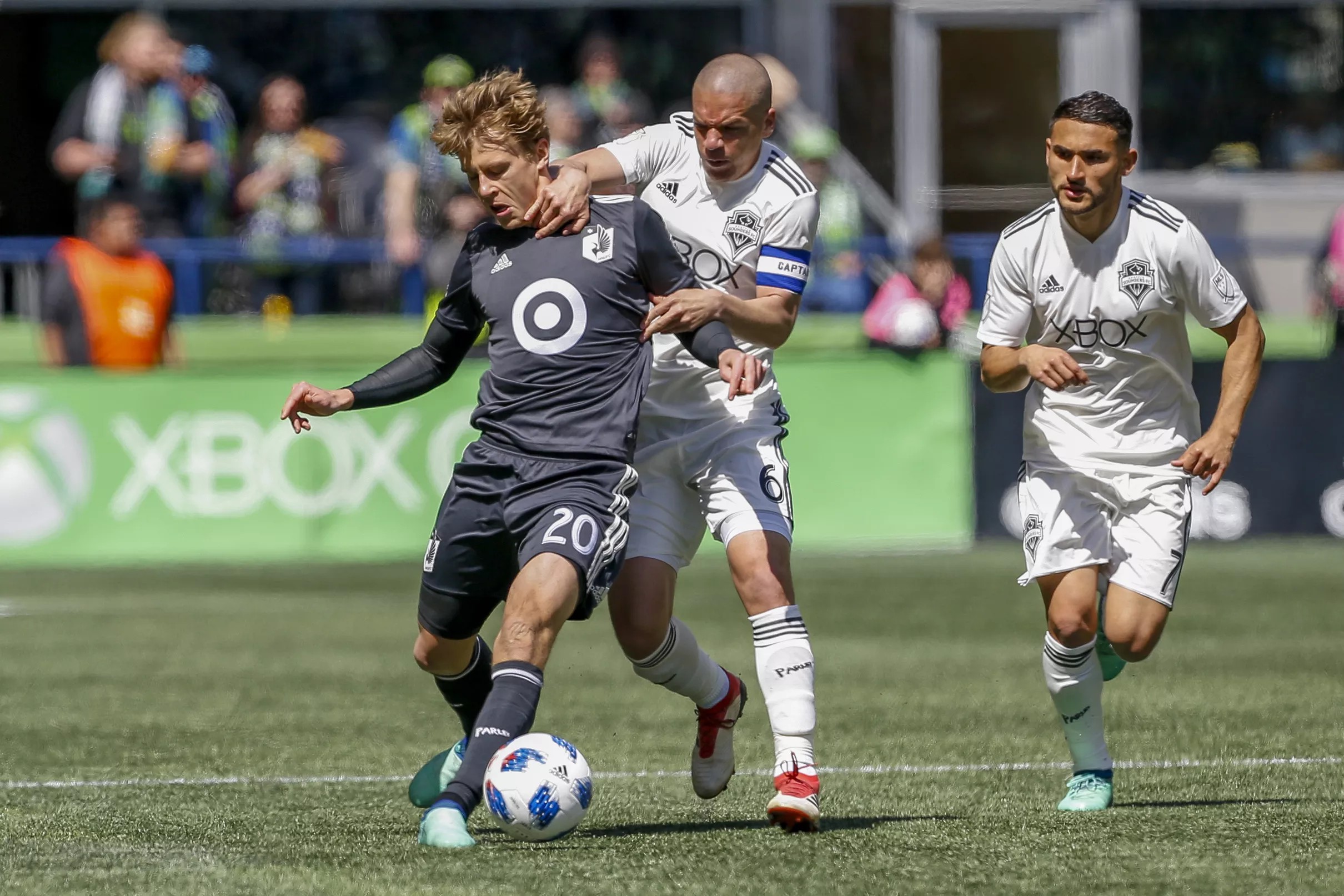 Ozzie Alonso’s return sparks Sounders’ first win