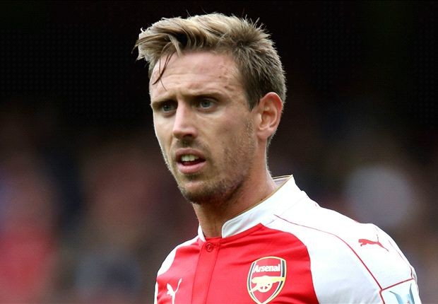 Monreal agrees to new Arsenal contract