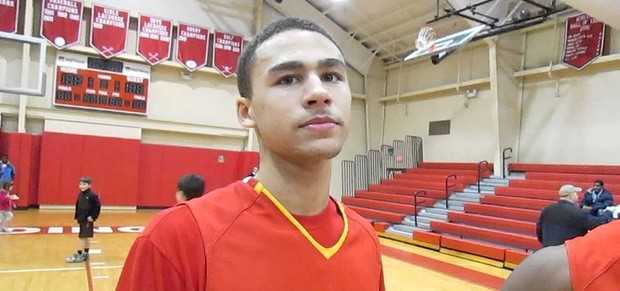 Virginia center Dickens commits to Providence