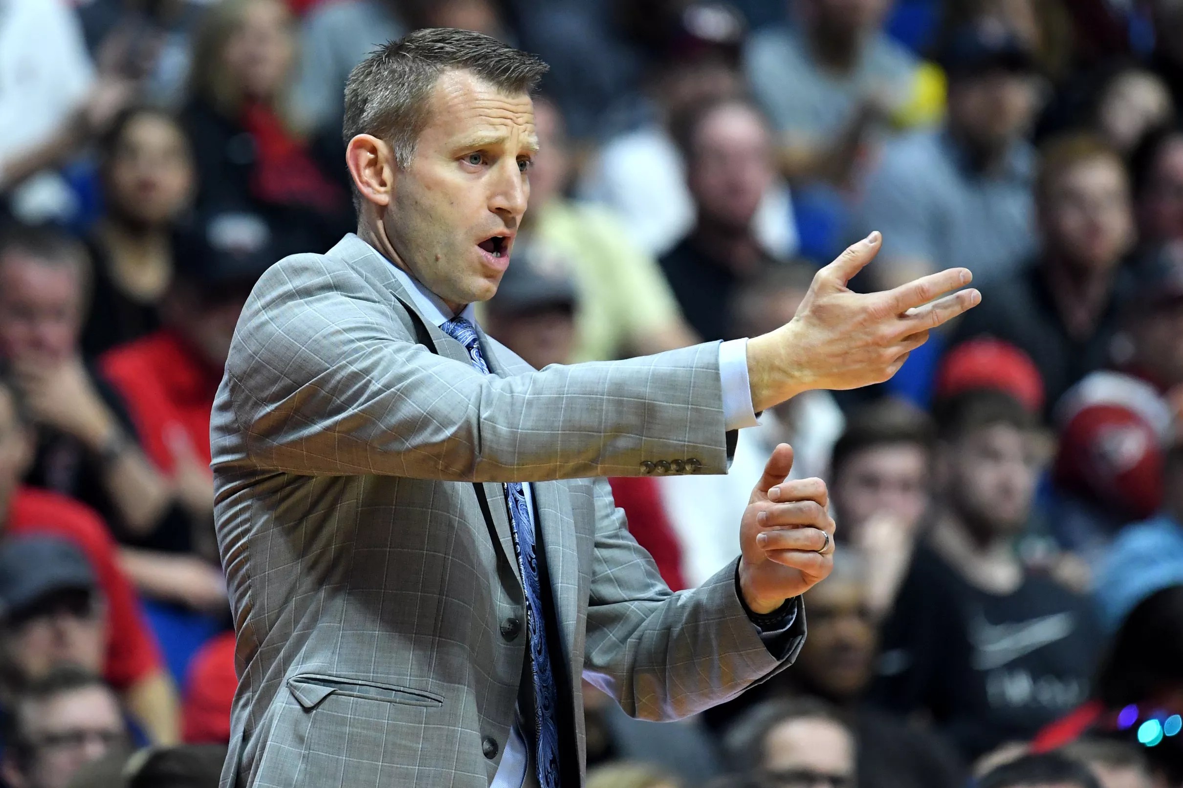 Nate Oats resigns as Buffalo basketball head coach, accepts same ...