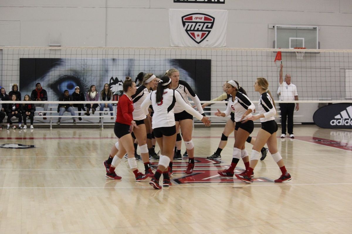 Volleyball falls in standings