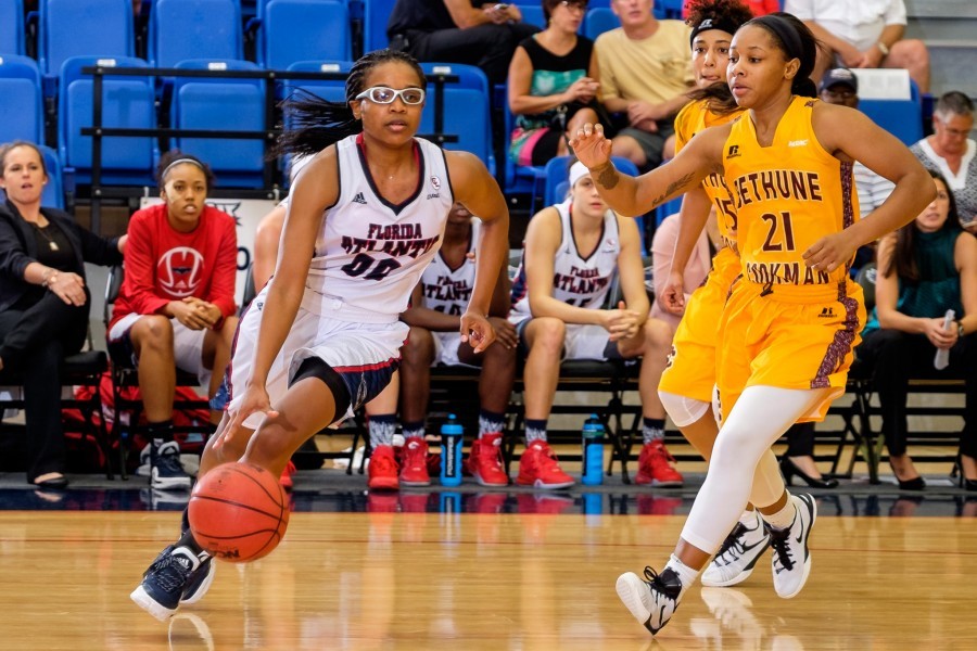 Women’s Basketball: Owls finish non-conference schedule with pair of wins