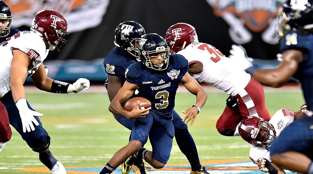 QB Alexander Makes Position Change