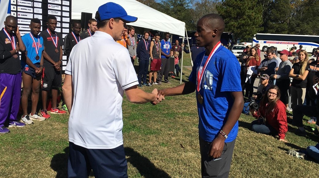 Vroman Named USTFCCCA Regional Coach of the Year