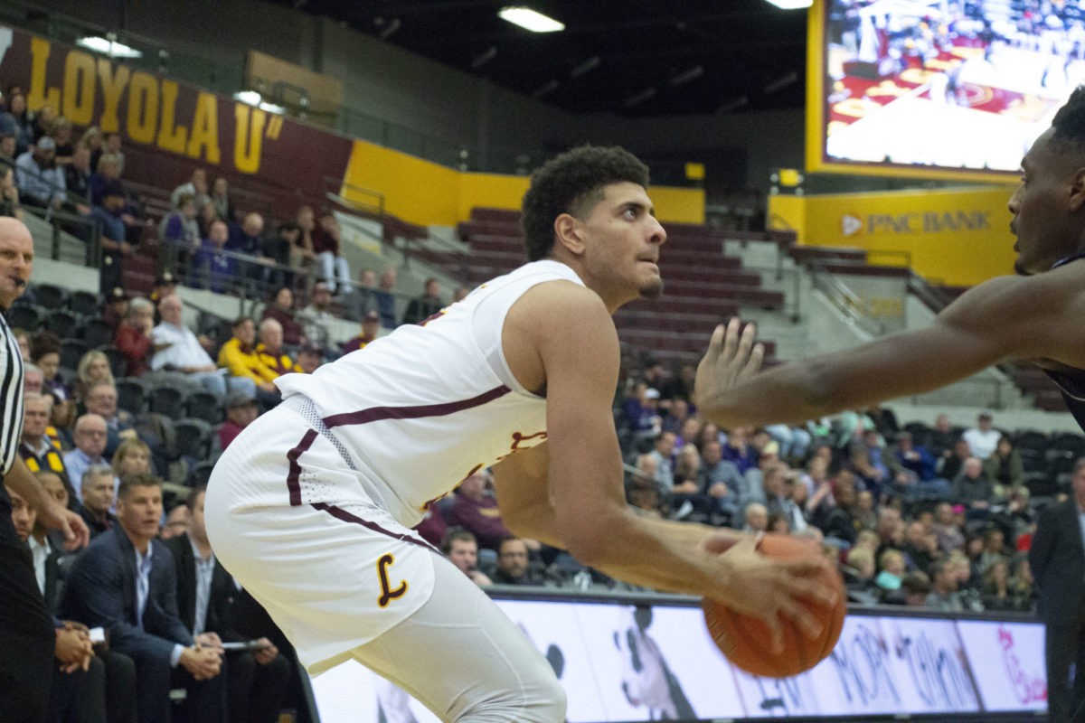 Christian Negron Decides to Transfer From Loyola