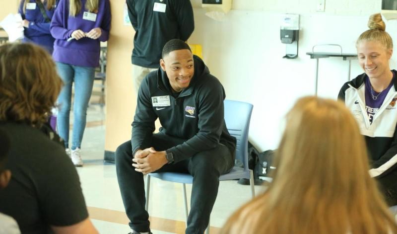 Panther Caravan brings message of teamwork, leadership to Iowa middle ...