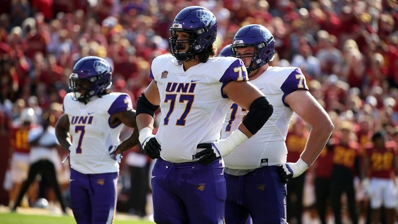 Bears Score 62-55 Win Over Panthers