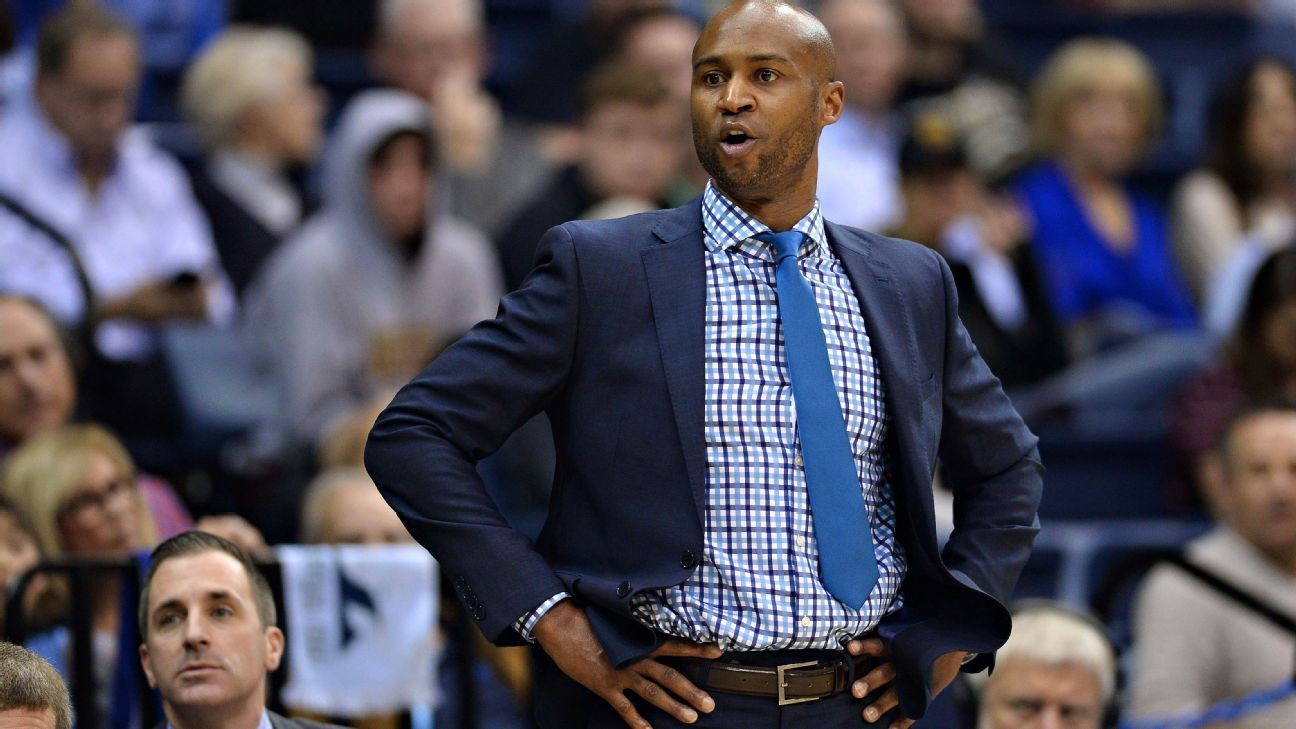 San Diego's Lamont Smith resigns from basketball post