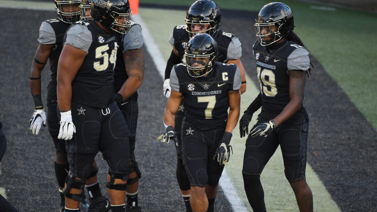 3 Best Prop Bets for Bucks vs Hawks NBA Playoffs Game 2 on FanDuel ...