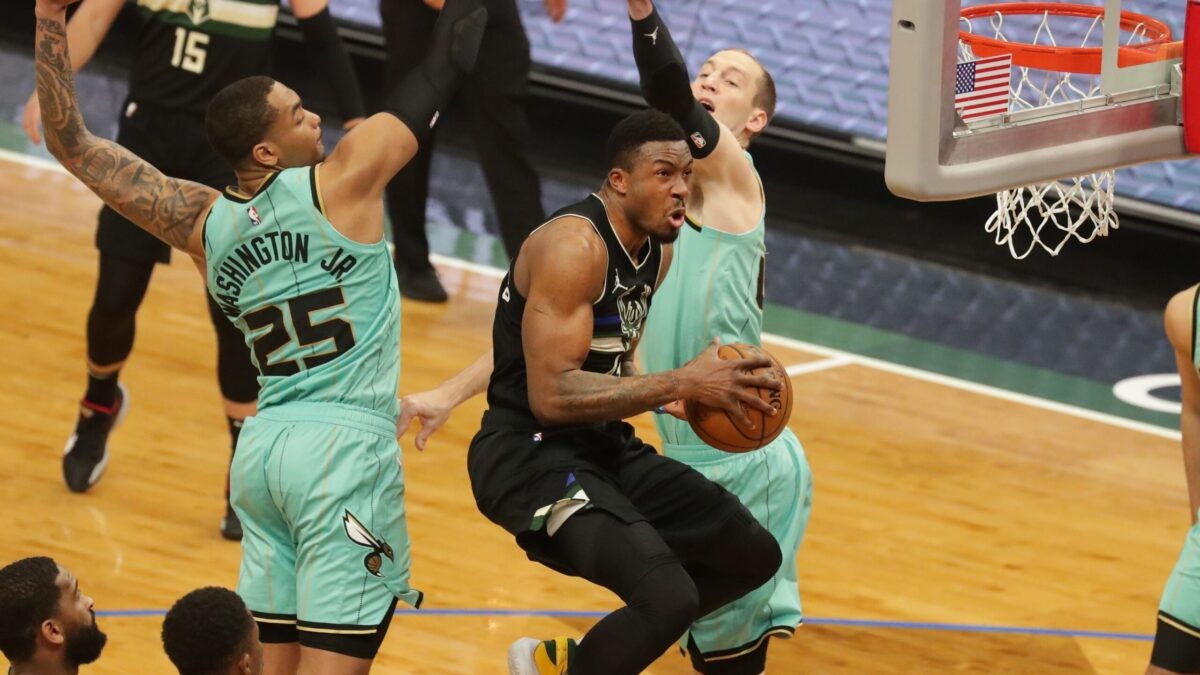 Thanasis Antetokounmpo a “Full-Go” Saturday Night