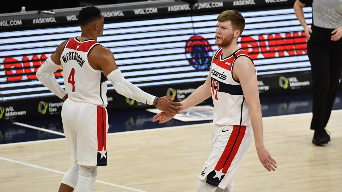 Davis Bertans Out Two Weeks With Calf Injury