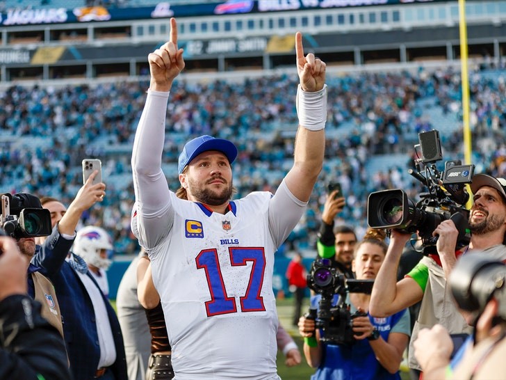 Bills Mafia Braves Freezing Temps At Airport to Welcome Team Home After ...