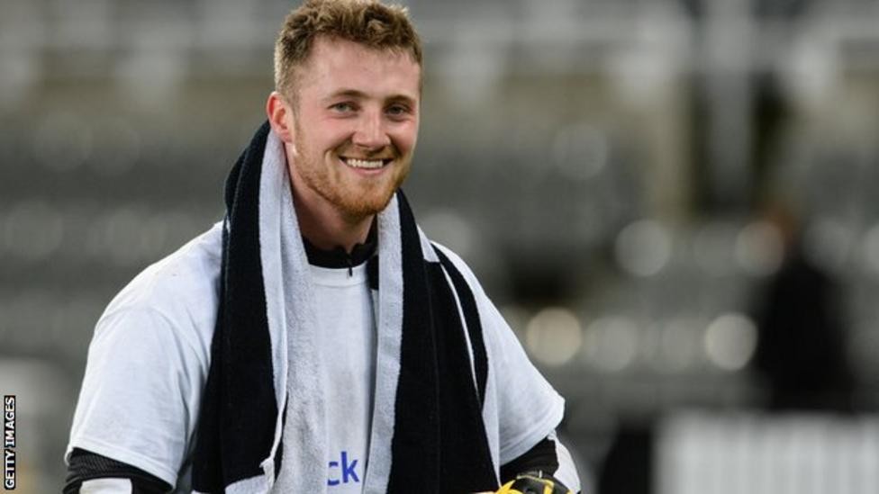 Jake Turner: Gillingham sign former Newcastle United goalkeeper