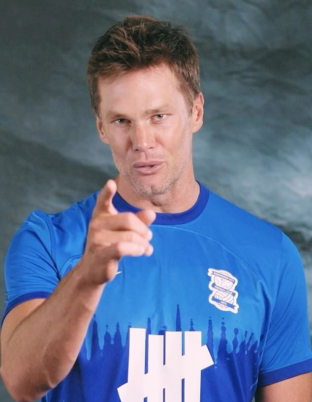 Tom Brady cheers Birmingham on from SAFARI in Africa as his new team ...