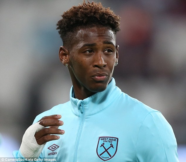 Reece Oxford set to sign new five-year contract with West Ham in an ...