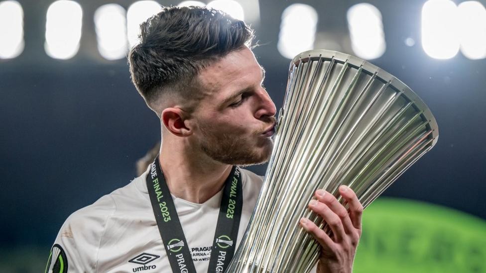 Declan Rice: West Ham United captain has 'heart' set on leaving after ...