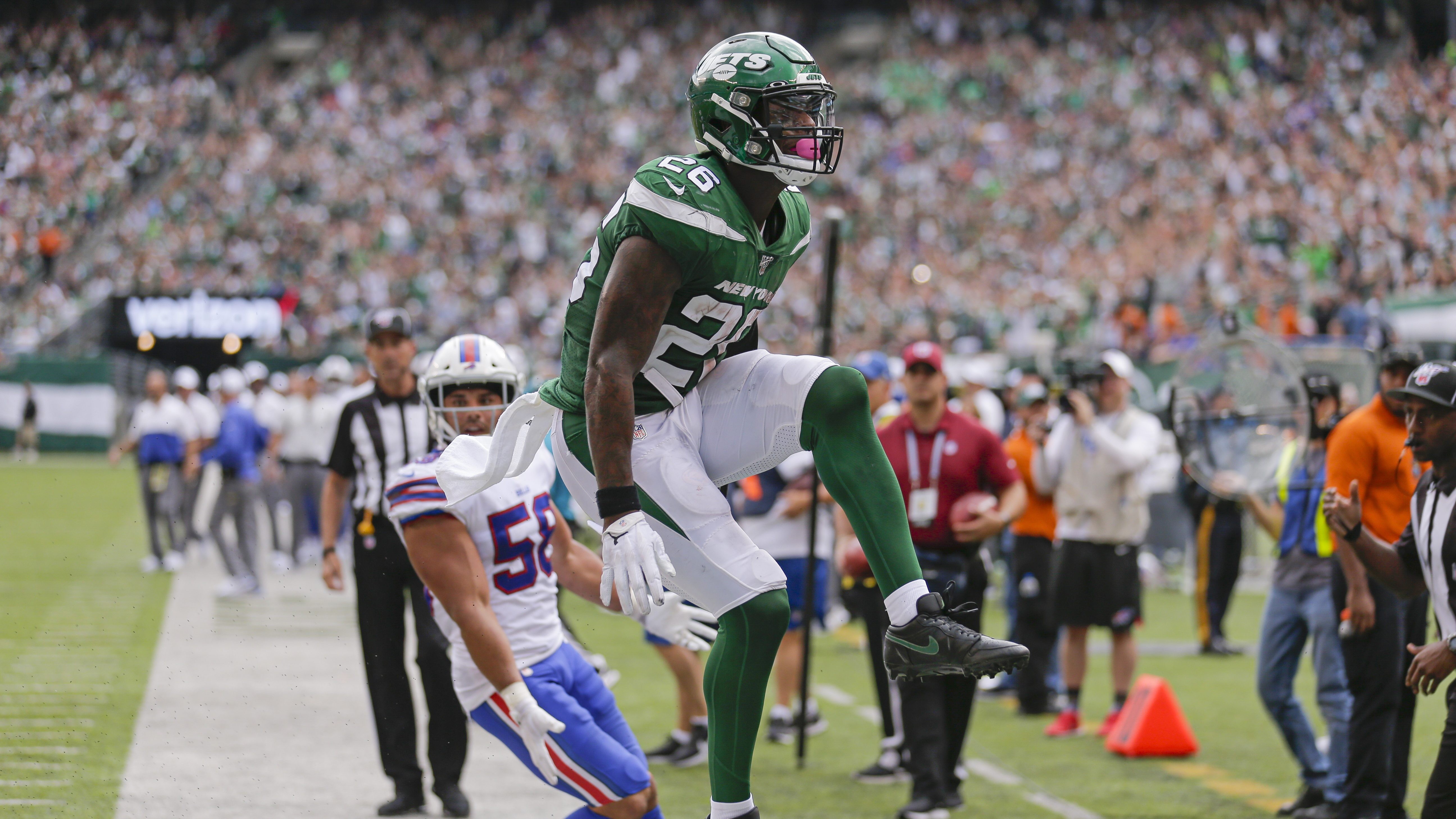 Le’Veon Bell scores first touchdown of New York Jets career (Video)