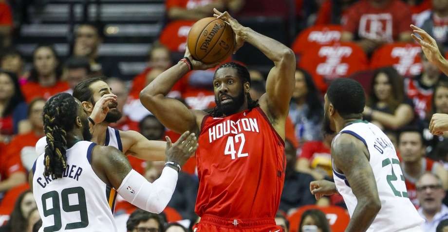 Rockets' Nenê makes playoff debut in Game 5