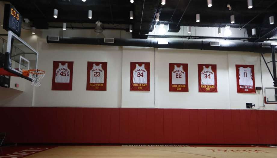 Tilman Fertitta scouting venues for new Rockets practice facility